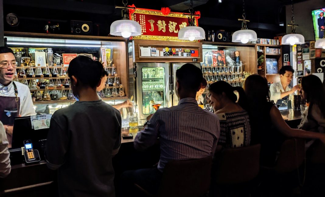 Best cocktail bars Taipei — 5 cheap, cool & best cocktails bar Taipei ...