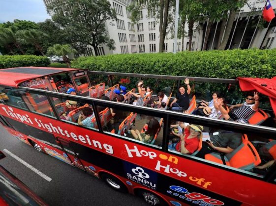 Taipei Hop on Hop off bus review — How to spend 1 perfect day on a ...