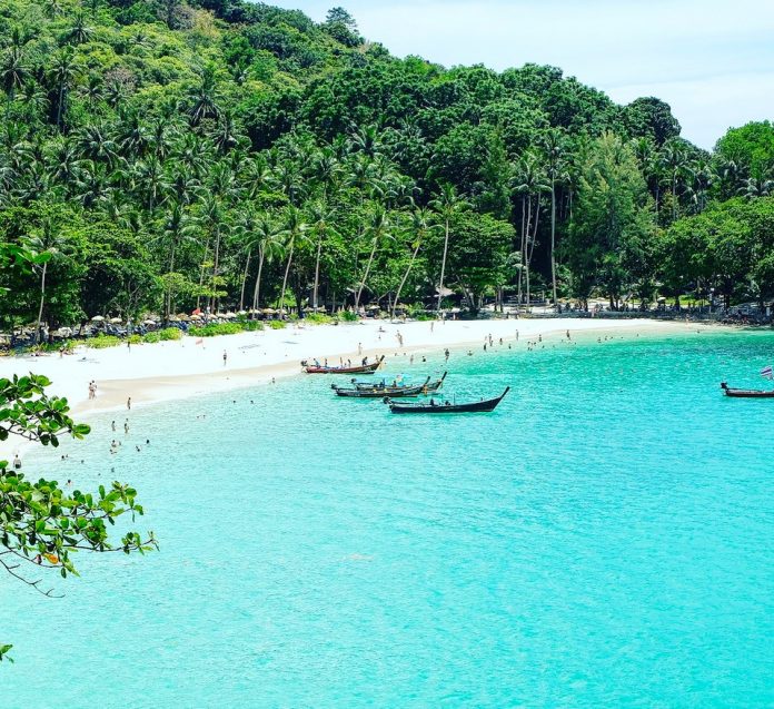 10 fun activities you should not miss in Phuket, Thailand