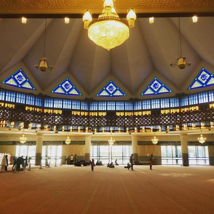 National Mosque of Malaysia (Masjid Negara) (1) - Living + Nomads ...