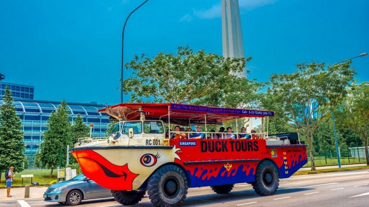 Captain Explorer DUKW® Tour4 - Living + Nomads – Travel tips, Guides ...