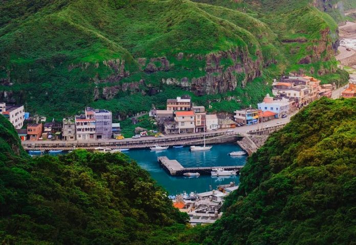 Bitoujiao Taiwan travel blog — Explore Bitoujiao – Jiufen – Shifen in 1 ...