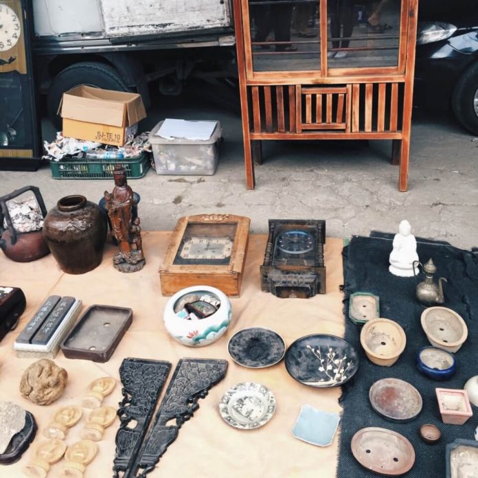 Visit Fuhe Bridge Flea Market (Fuhe Flea Market Taipei) — Discover one ...