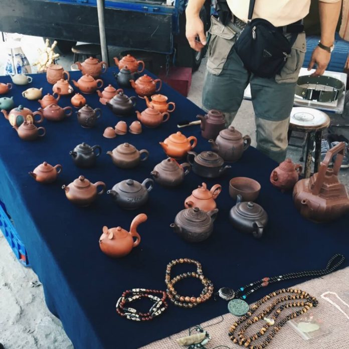 Visit Fuhe Bridge Flea Market (Fuhe Flea Market Taipei) — Discover one ...