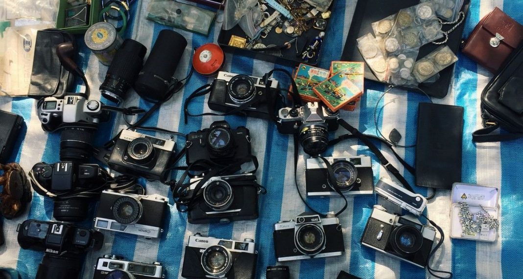 Visit Fuhe Bridge Flea Market (Fuhe Flea Market Taipei) — Discover one ...
