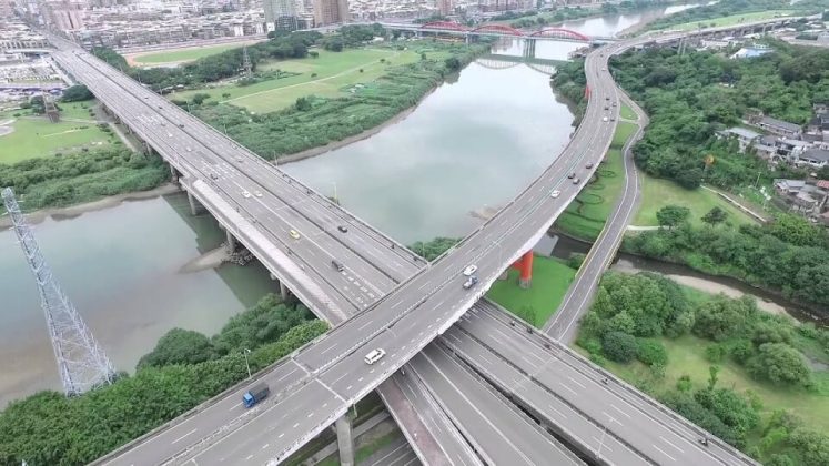 Visit Fuhe Bridge Flea Market (Fuhe Flea Market Taipei) — Discover one ...