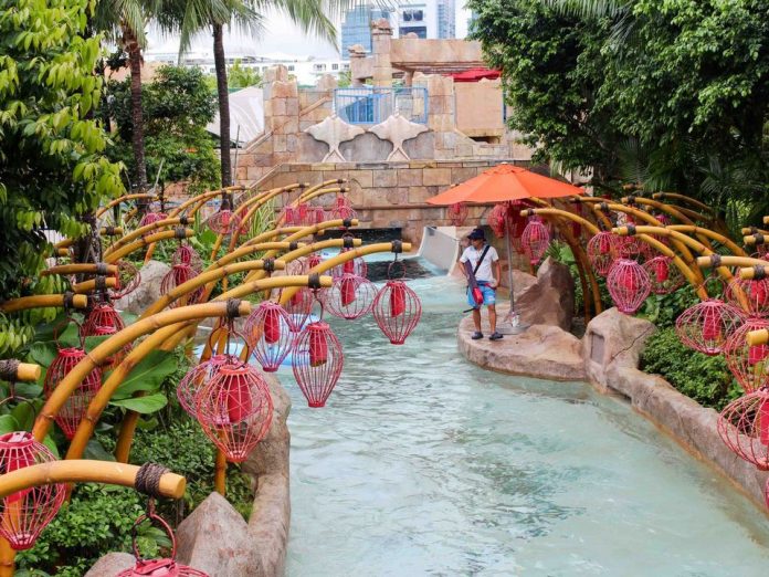 Adventure Cove Waterpark Singapore review — What to do & how to get to ...