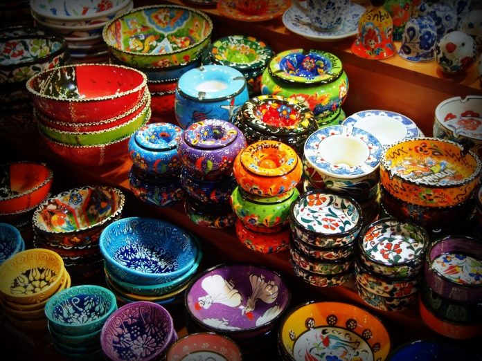 What to buy in Spain? — Top +18 souvenirs & best things to buy in Spain ...
