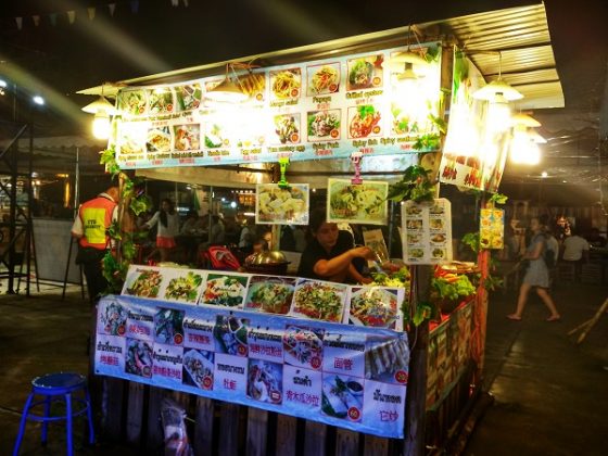 Explore Chiang Mai Night Bazaar Market — How to go & must-eat food in ...