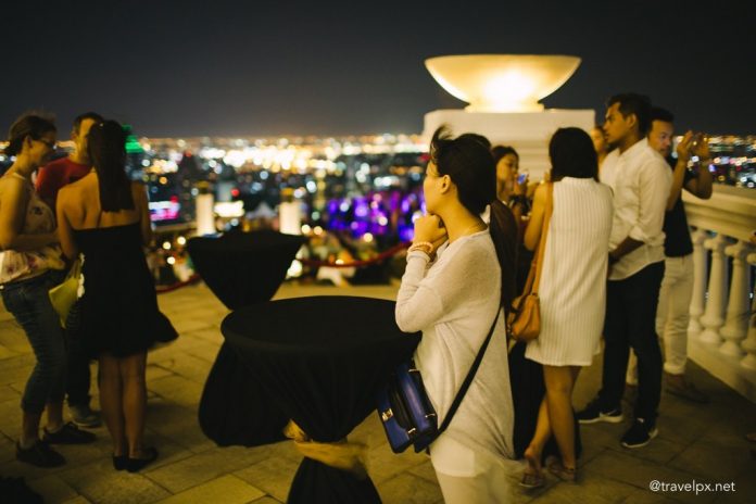 Lebua Sky Bar review — Experience one of the best rooftop bars at ...