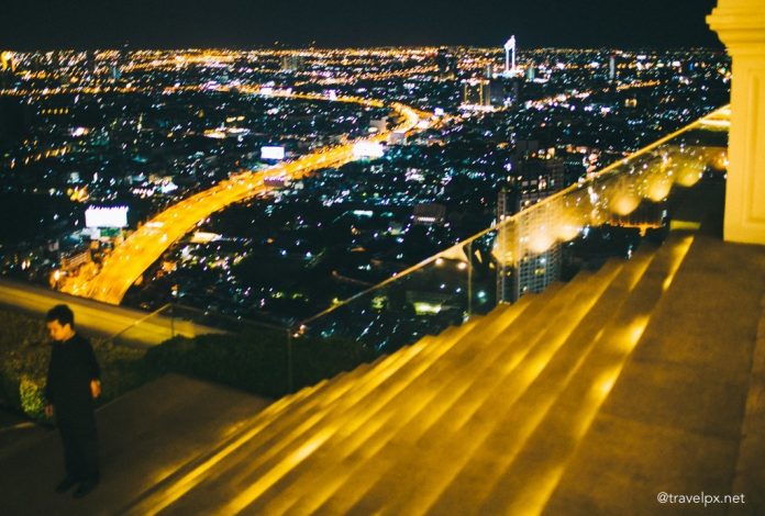 Lebua Sky Bar review — Experience one of the best rooftop bars at ...