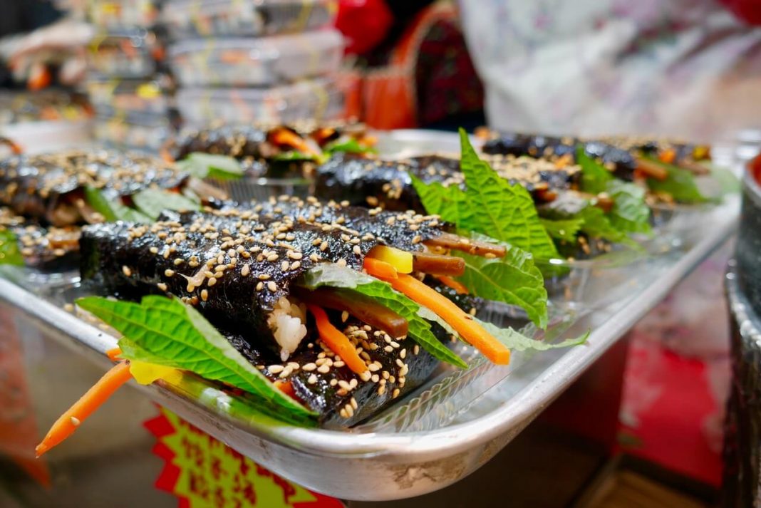 Must-eat in Seoul. 29+ most famous & best street foods in Seoul ...