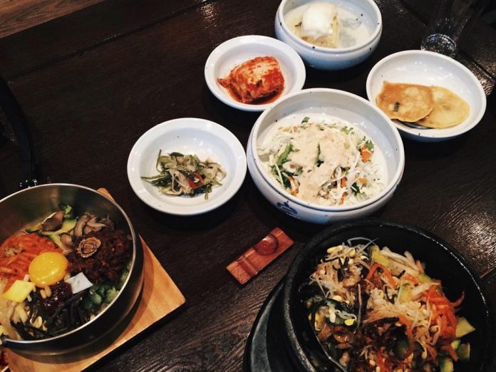 Gogung Bibimbap Insadong review — Tasting the famous Bibimbap mixed ...