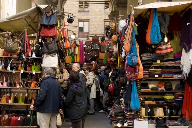 What to buy in Italy? — 19+ top souvenirs & best things to buy in Italy ...