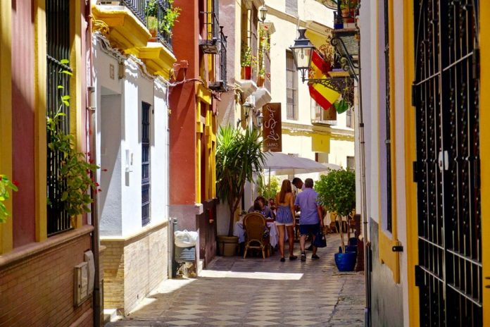 The FULLEST Seville guide: Top things to do, Eat, stay & MORE - Living ...