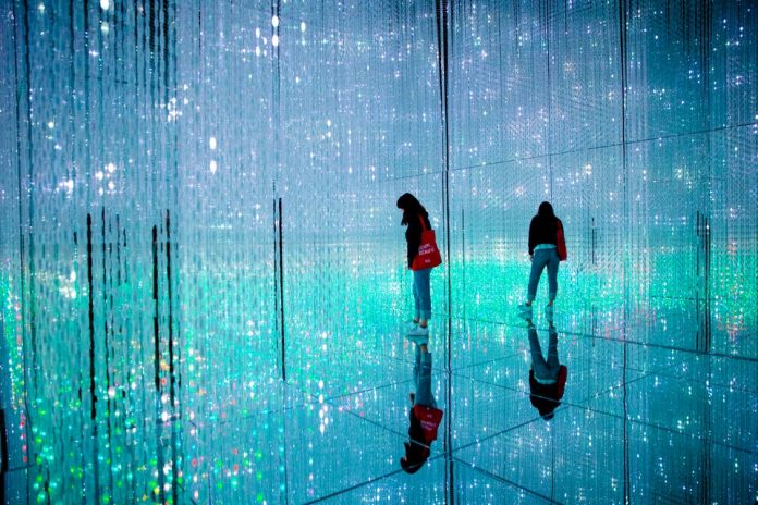 Teamlab borderless Tokyo review — Experience the "Infinite World" at ...