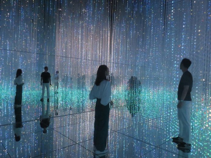 Teamlab borderless Tokyo review — Experience the "Infinite World" at ...