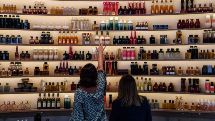 What to buy in Brazil? — 18+ must-buy souvenirs & best things to buy in ...