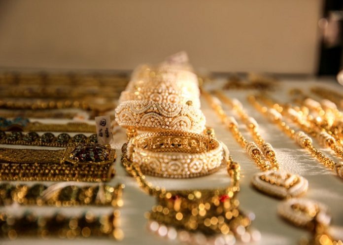 What to buy in Qatar ? — Top +11 must-buy souvenirs, gifts & best ...