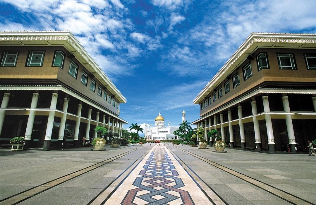 What to buy in Brunei? — Top +9 souvenirs & best things to buy in ...