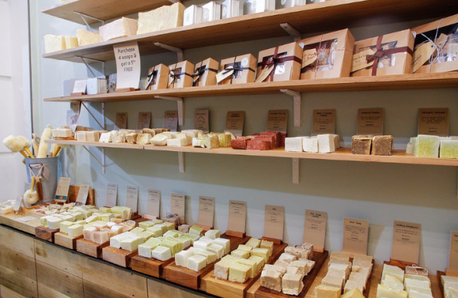 What to buy in France? — 25+ must-buy souvenirs, gifts & best things to ...