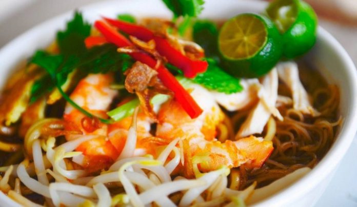 What to eat in Kuching? — 10 best food in Kuching & must eat food in ...