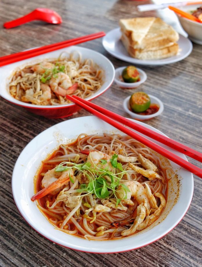 What to eat in Kuching? — 10 best food in Kuching & must eat food in ...