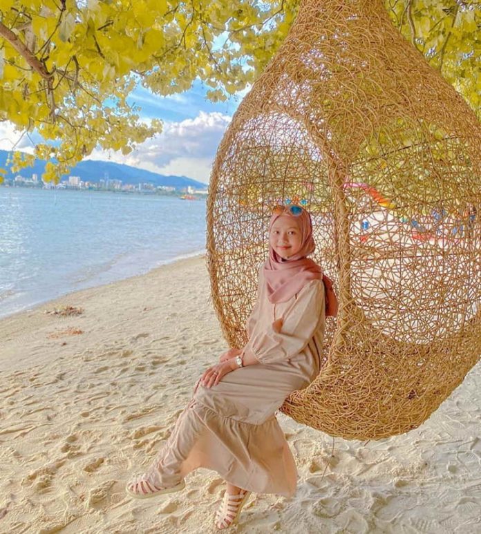 pulau jerejak beach5 - Living + Nomads – Travel tips, Guides, News ...