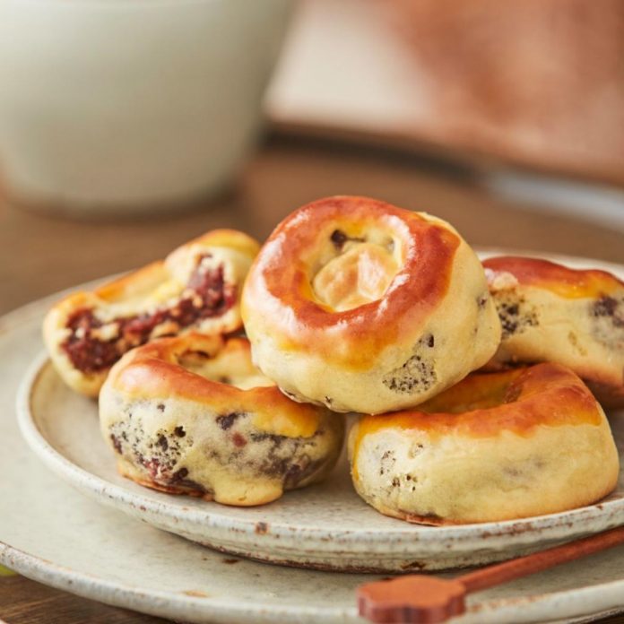 Silla smiley bread - Living + Nomads – Travel tips, Guides, News ...