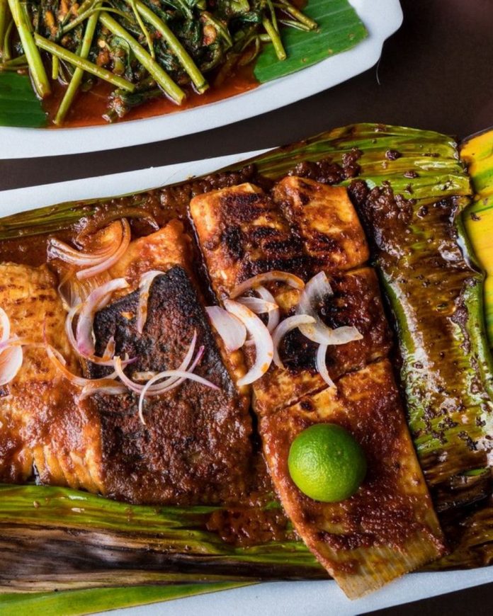 Must eat in Melaka — 10+ famous Malacca street food & must try food in ...