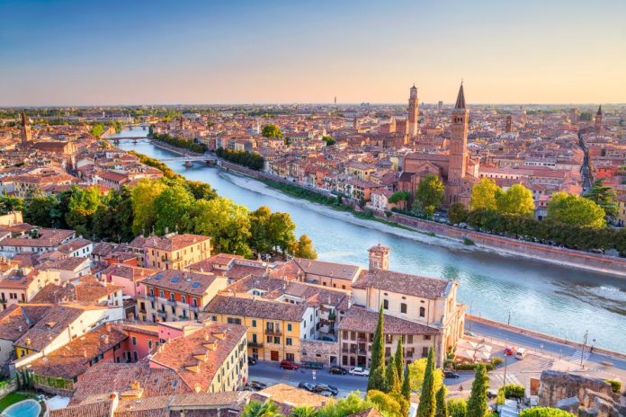 Verona itinerary 1 day — Suggested Verona one day trip & how to spend ...
