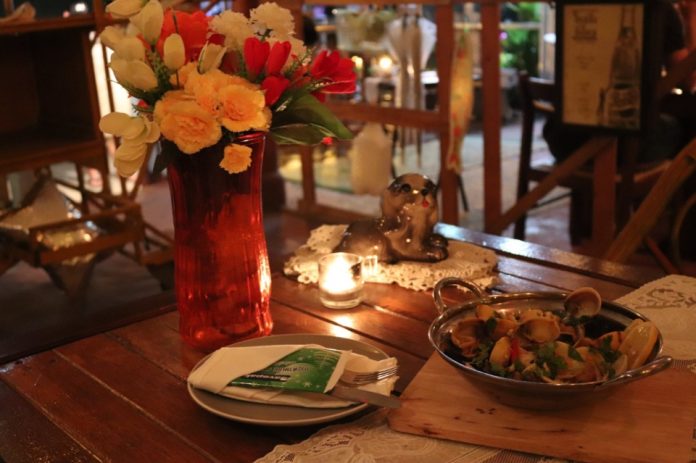 Where to eat in Koh Phangan? — 10+ best places to eat & best restaurants in Koh Phangan - Living ...