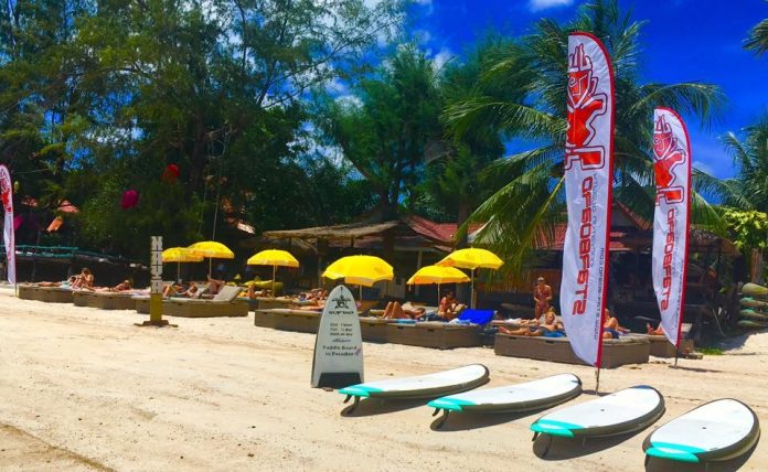 Best nightlife in Koh Tao — 10+ vibrant & best bars in Koh Tao - Living ...