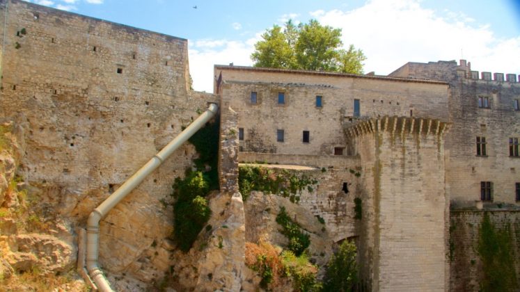 Avignon travel blog — The fullest Avignon travel guide guide for first ...