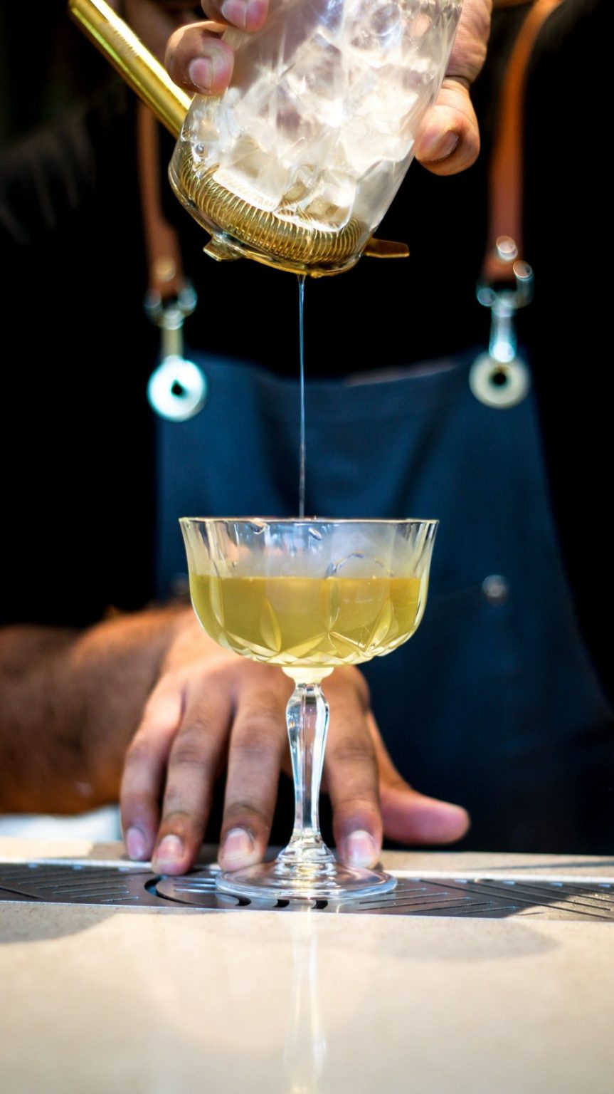 Guide to nightlife in Sentosa — 10 must-go & best bars in Sentosa ...