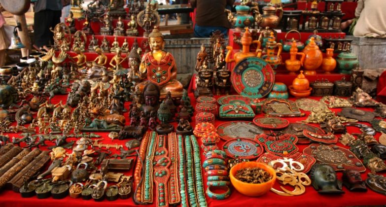What to buy in Ladakh? — Top 9+ souvenirs & best things to buy in ...