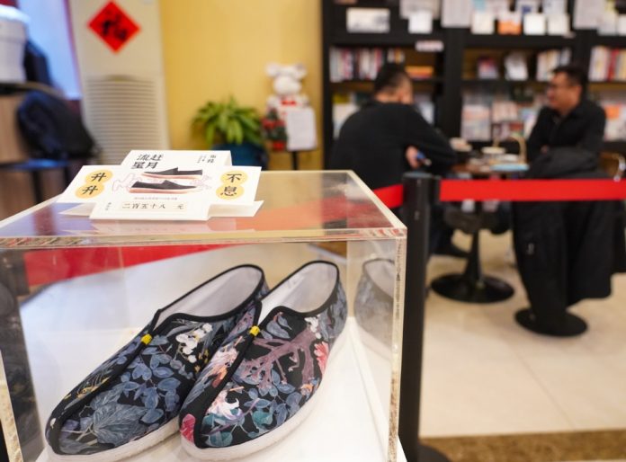 What to buy in Beijing? — Top 19+ must-have souvenirs & best things to ...