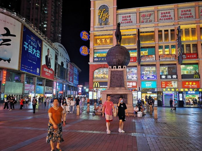 15+ must-see & best places to visit in Guangzhou - Living + Nomads ...