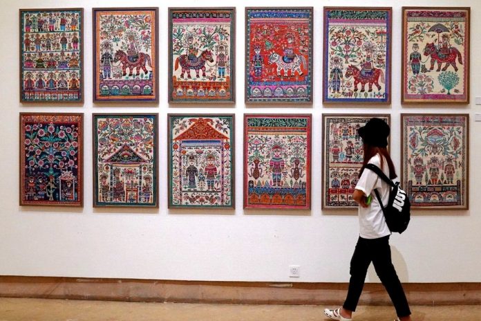 Xi'an shopping guide — 11+ what to buy, top Xian souvenirs, gifts ...