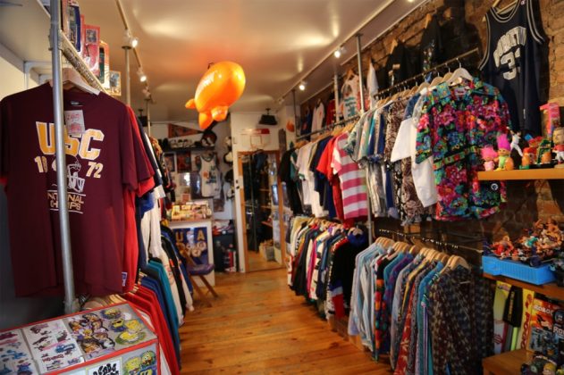 What to buy in New York City? — 13+ must-have souvenirs, gifts & best ...