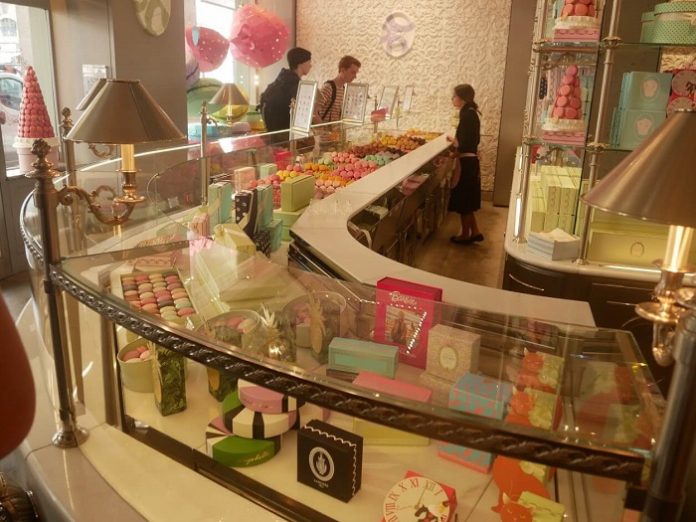 What to buy in France? — 25+ must-buy souvenirs, gifts & best things to ...