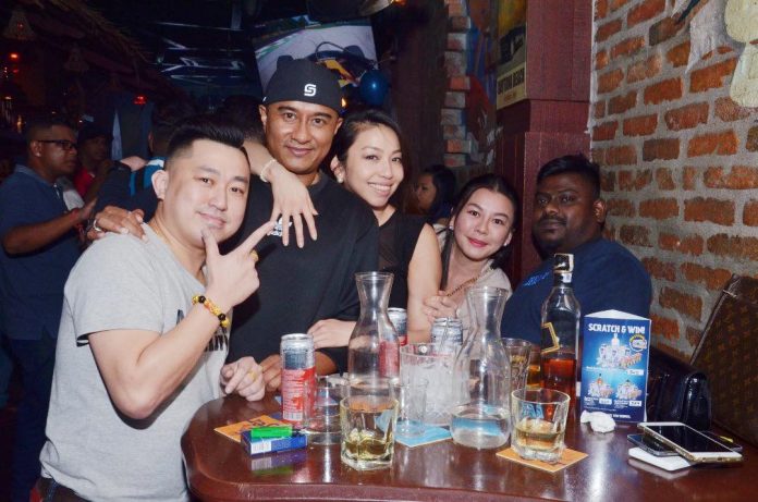 Best bars Georgetown Penang — 11+ good, cool & best bars in Georgetown ...