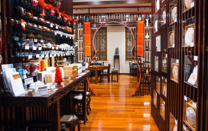 Must buy in Hong Kong — Top 15+ souvenirs & best things to buy in Hong ...