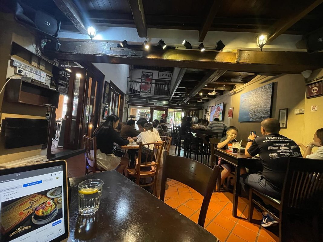 Guide to Malacca nightlife — 10+ where to go, top things & what to do ...