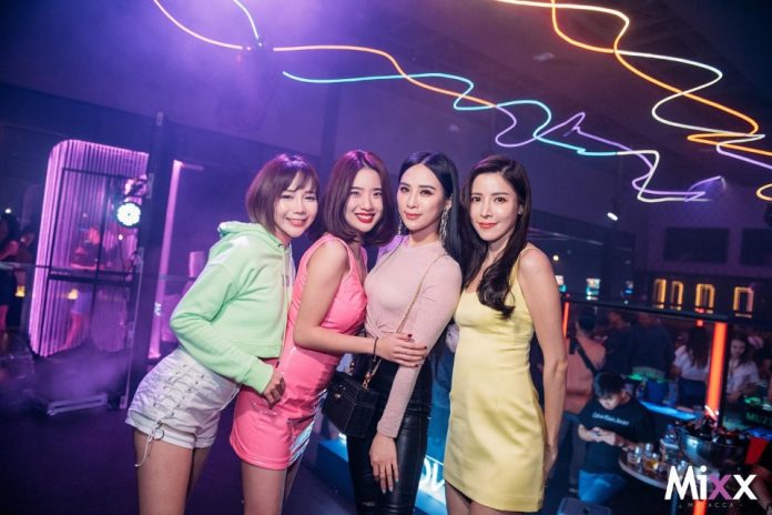 Guide to Malacca nightlife — 10+ where to go, top things & what to do ...
