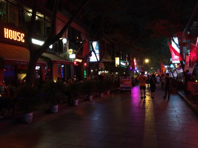Guide to Xian nightlife (Xi An China nightlife) — 9+ what to do, where ...