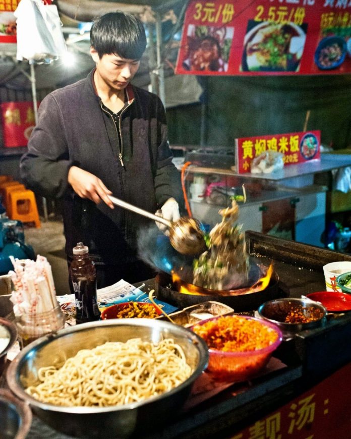 Must eat in Shanghai. 15+ famous dishes & best food to try in Shanghai ...