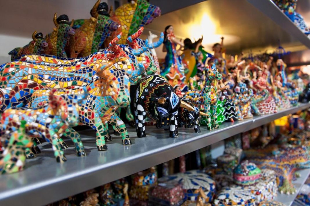 What to buy in Spain? — Top +18 souvenirs & best things to buy in Spain ...