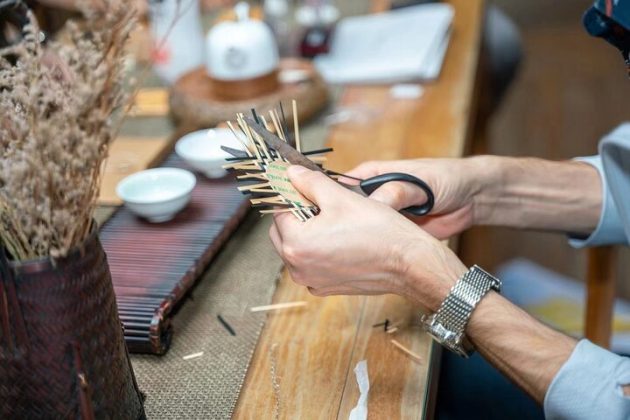 What to buy in Chengdu? 13+ must-have Chengdu souvenirs & best things ...