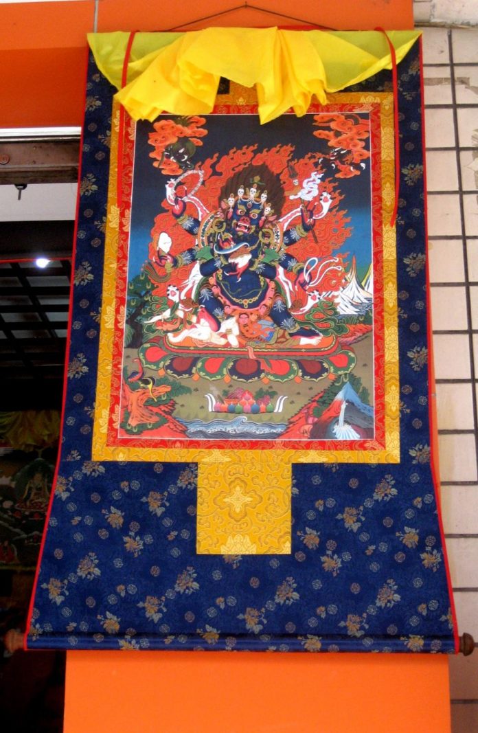 What to buy in Chengdu? 13+ must-have Chengdu souvenirs & best things ...